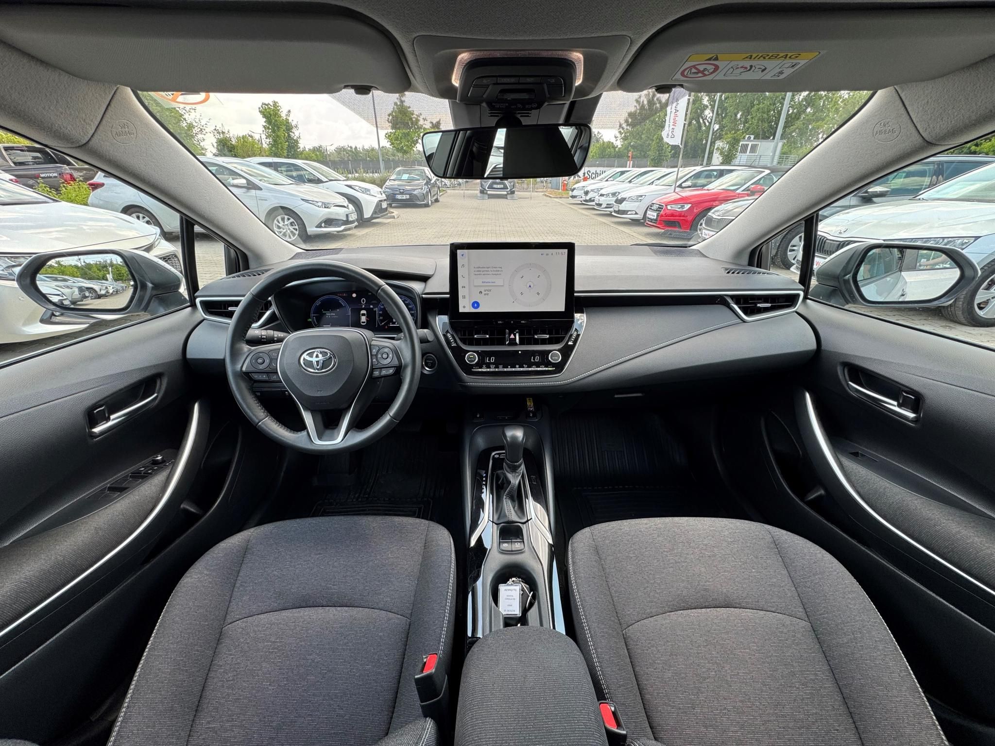 Használt TOYOTA COROLLA Sedan 1.8 Hybrid Comfort Tech e-CVT ÁFÁS ...