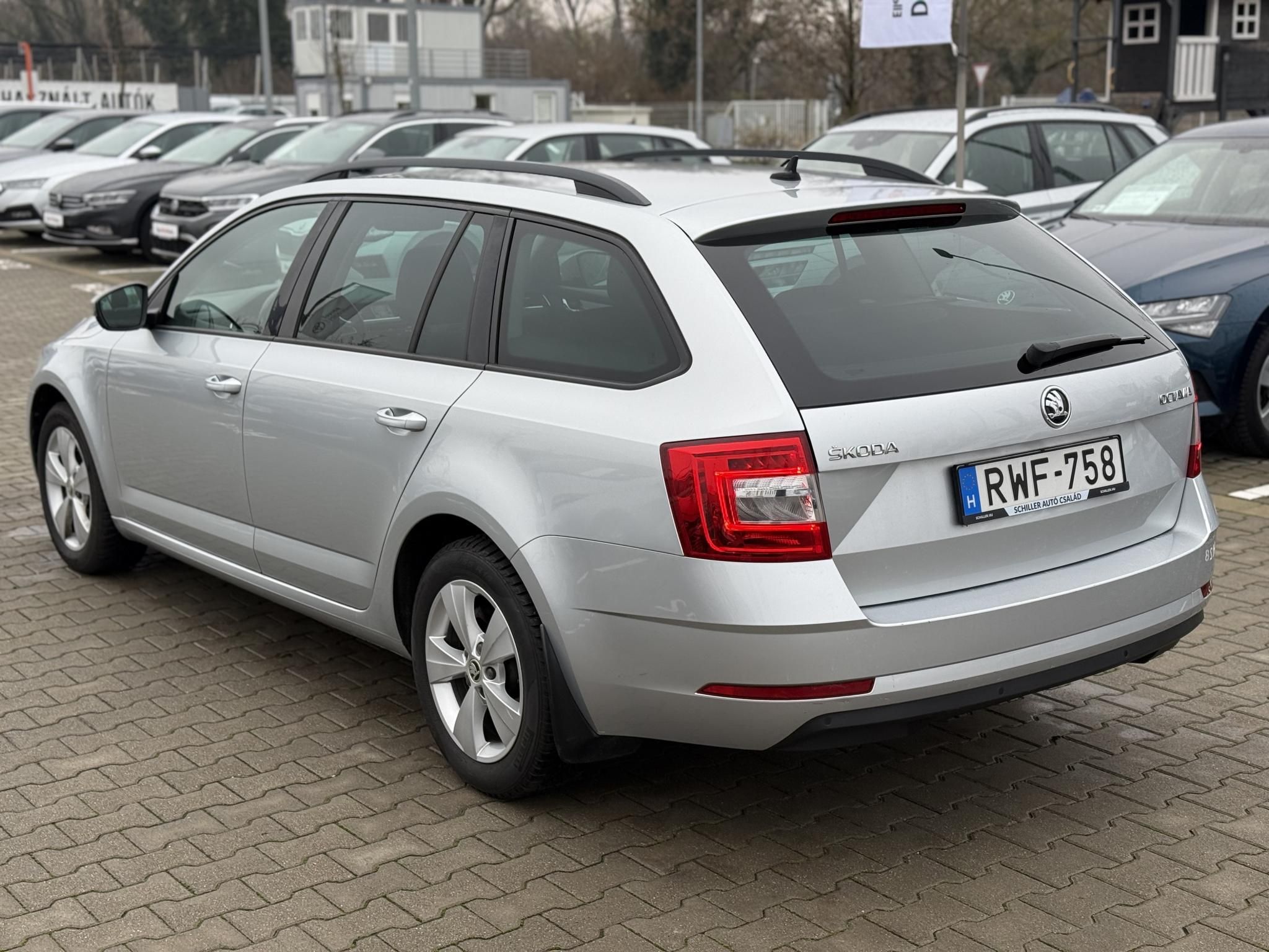 Használt SKODA OCTAVIA Combi 1.6 CR TDI Style ÁFÁS!NAVI!CARPLAY ...